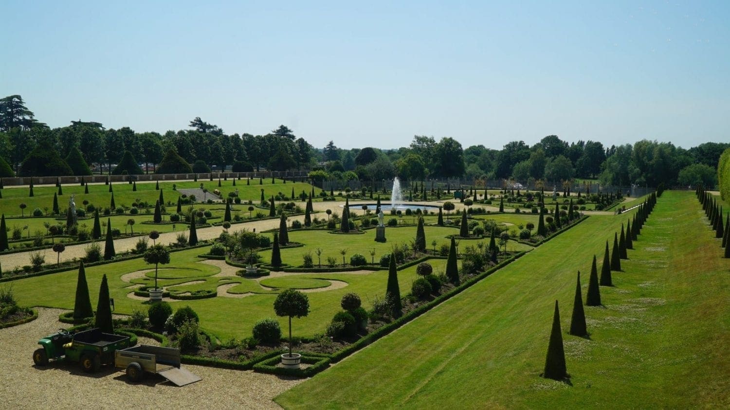 How to Visit Hampton Court Palace on a Short London Day Trip